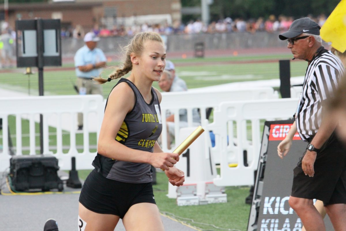 Megan Hoffman And Mariah Thill Earn Podium Finishes At State Track Meet ...